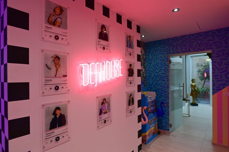 La Defhouse, pépinière à l’italienne de jeunes stars de TikTok - L ...