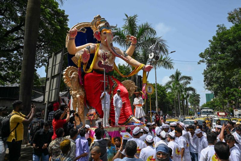 Retour du grand festival de Bombay dédié à Ganesh, divinité à tête d ...