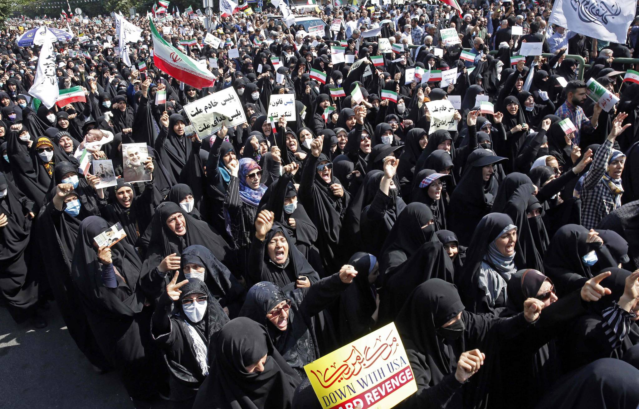 Des milliers dIraniens dans la rue pour défendre le port du voile L Orient Le Jour