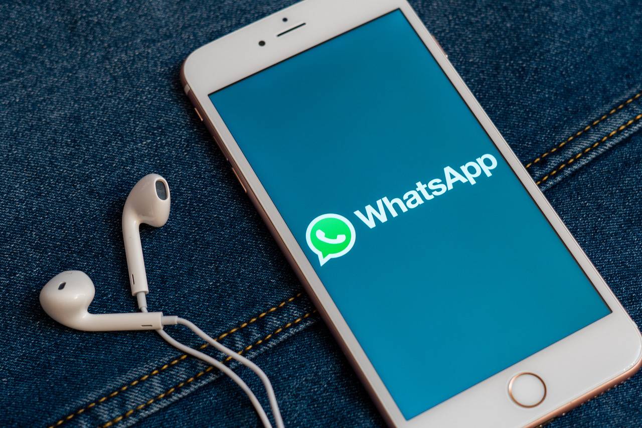 L’astuce pour lire tous vos messages WhatsApp sans apparaître - L'Orient-Le Jour