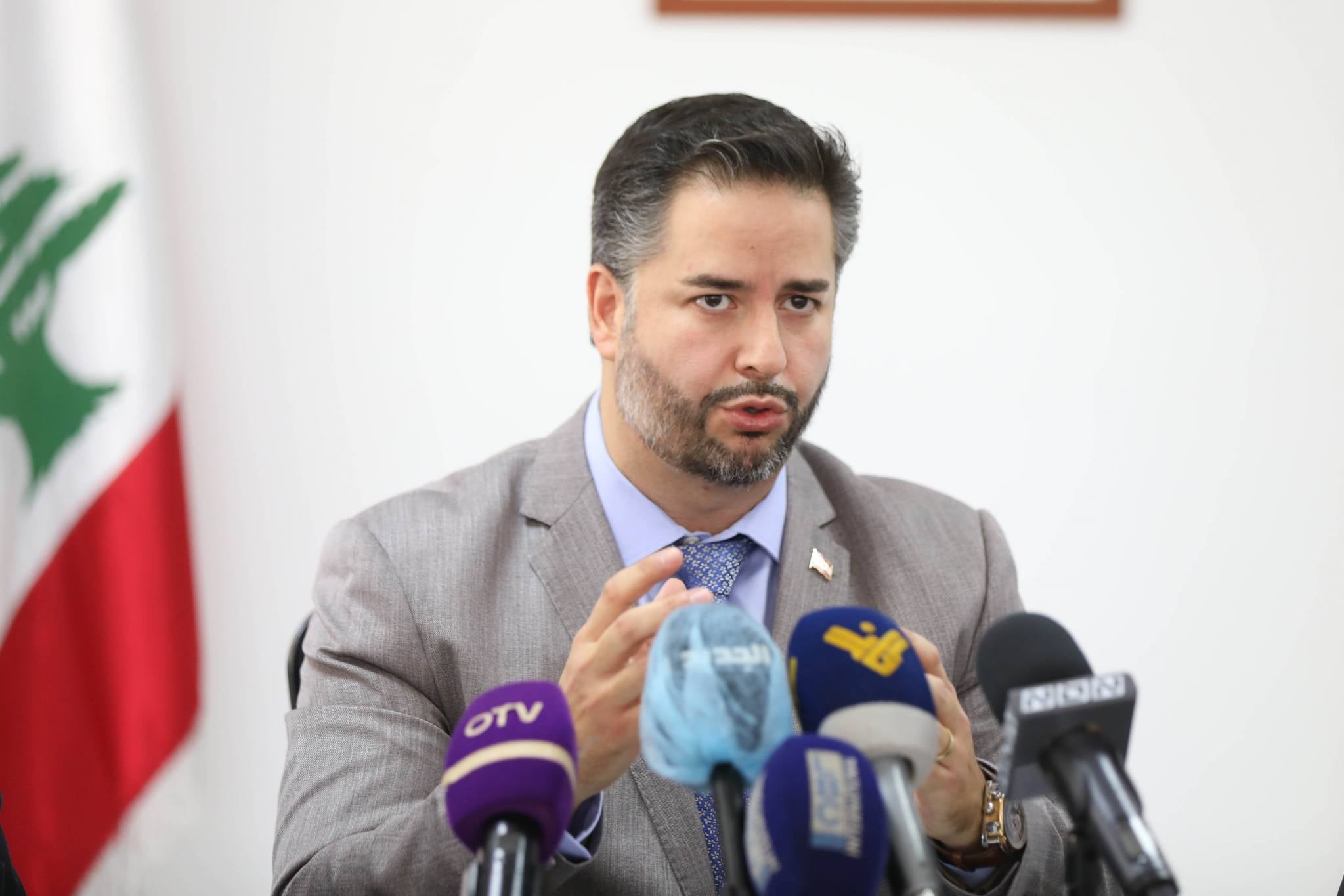 Amine Salam charge les générateurs qui prennent des libertés avec la ...