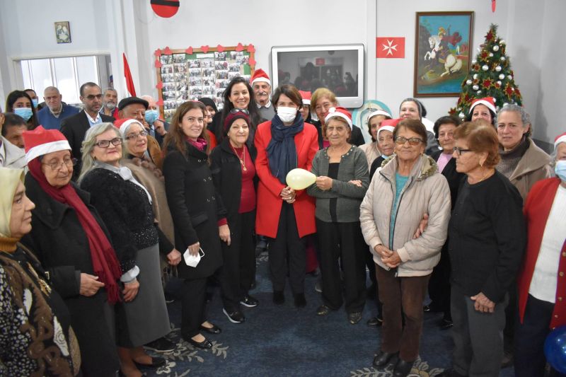 L’ambassadrice de France visite le centre de l’ordre de Malte à Roum ...