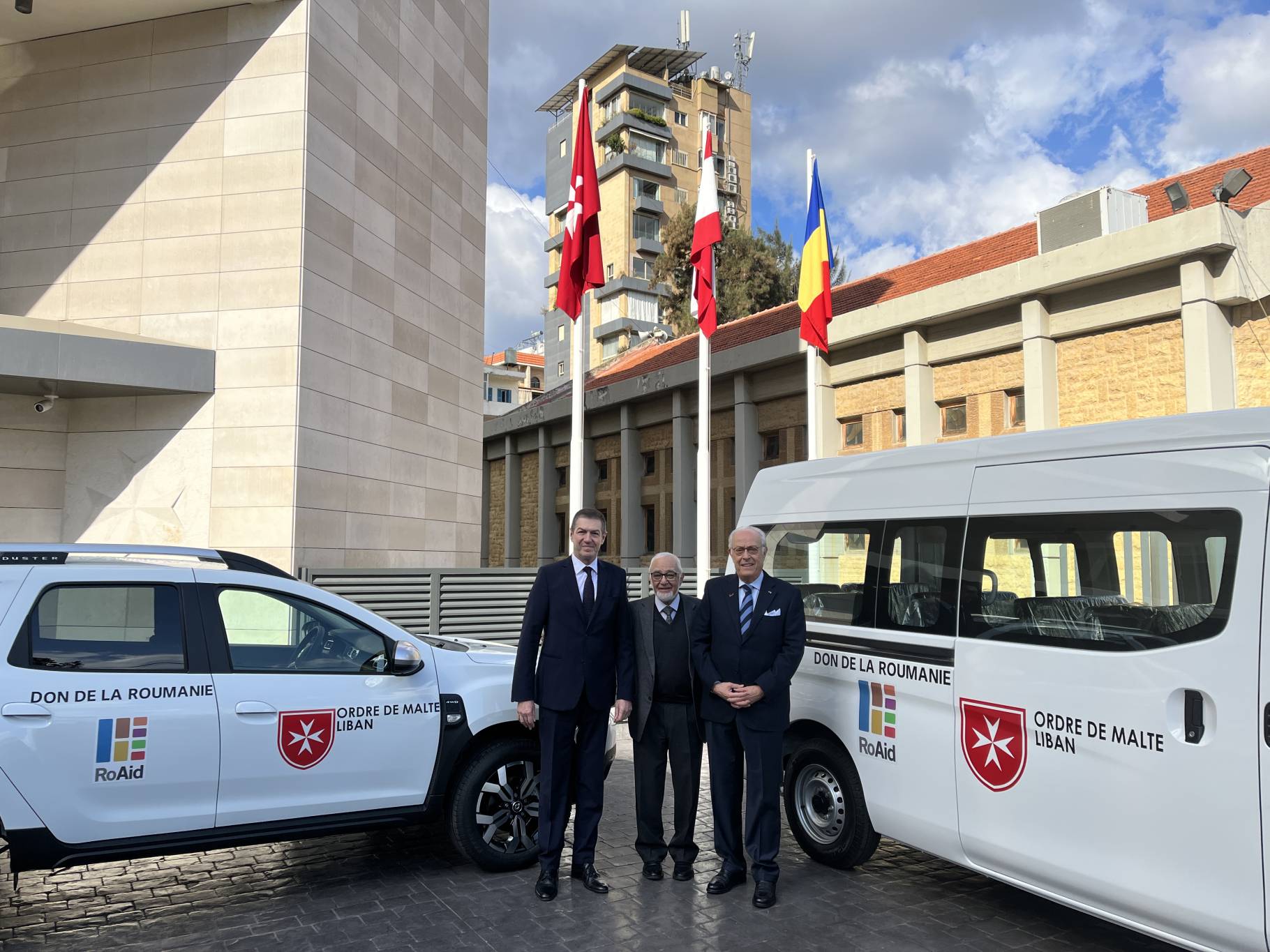 Deux véhicules offerts à l’ordre de Malte Liban par la Roumanie - L ...