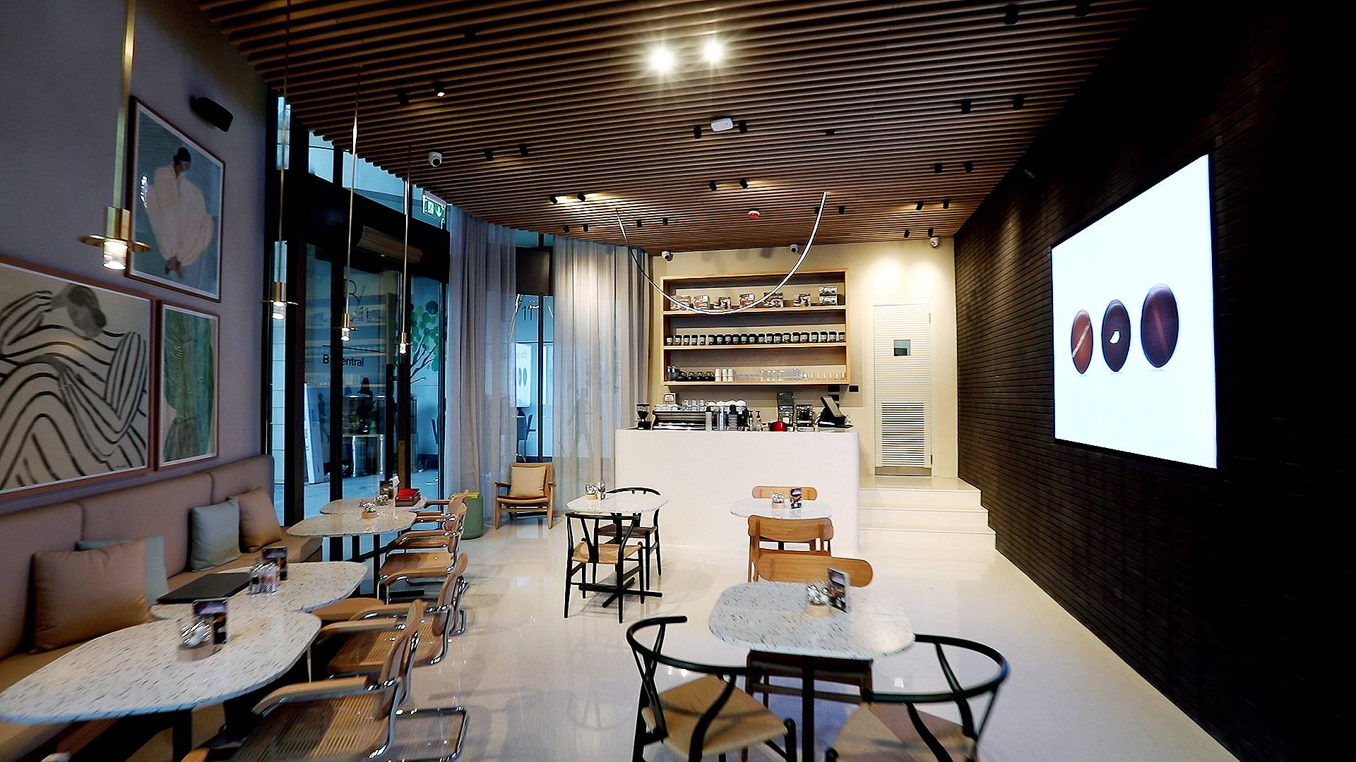 Des chocolats en vitrine et des snacks de luxe : Patchi Café s’implante au centre-ville - L ...