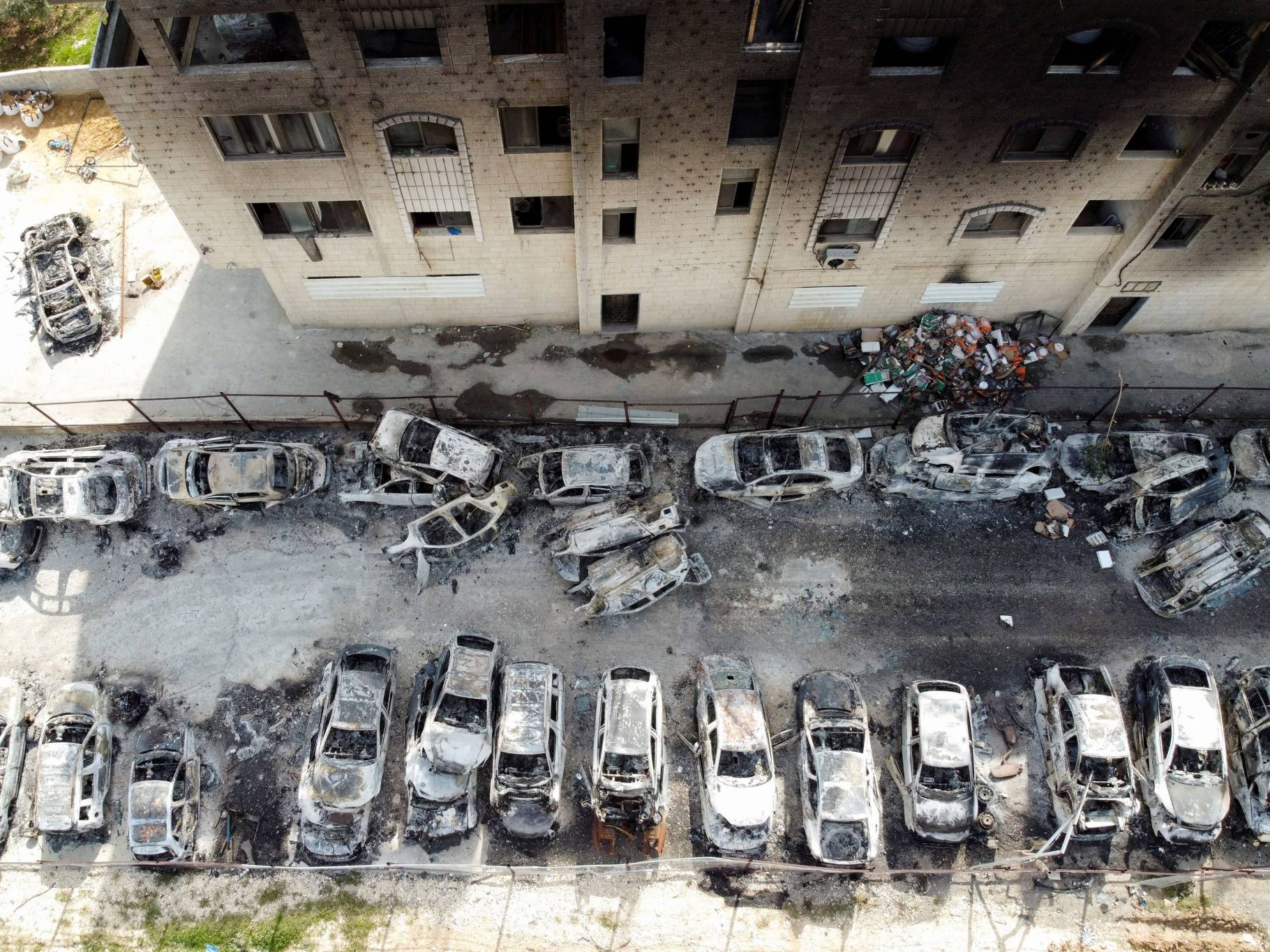 Nouvelles violences à Huwara, attaquée par des colons israéliens - L ...