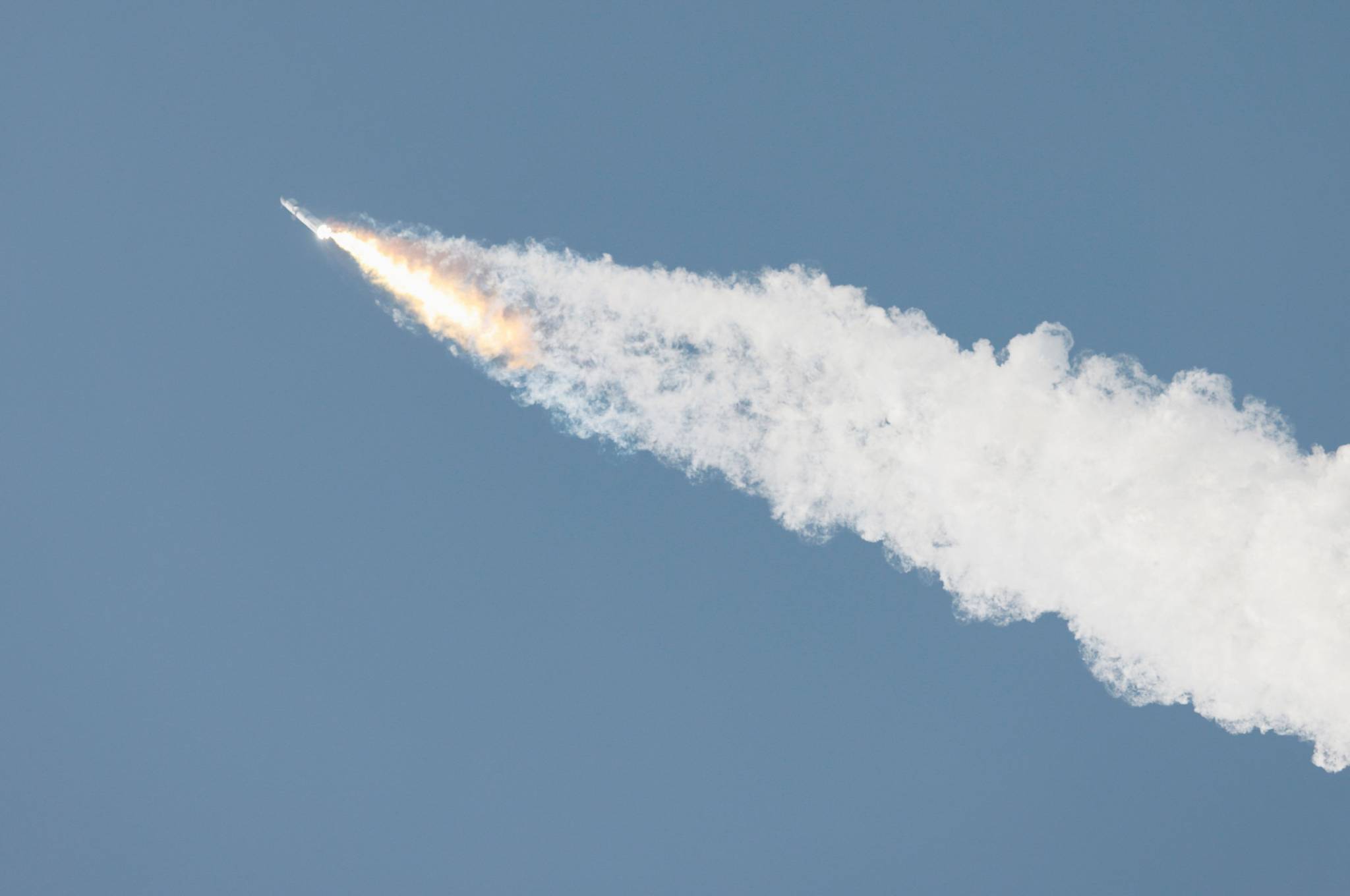 Starship la plus grande fusée du monde explose en vol après son