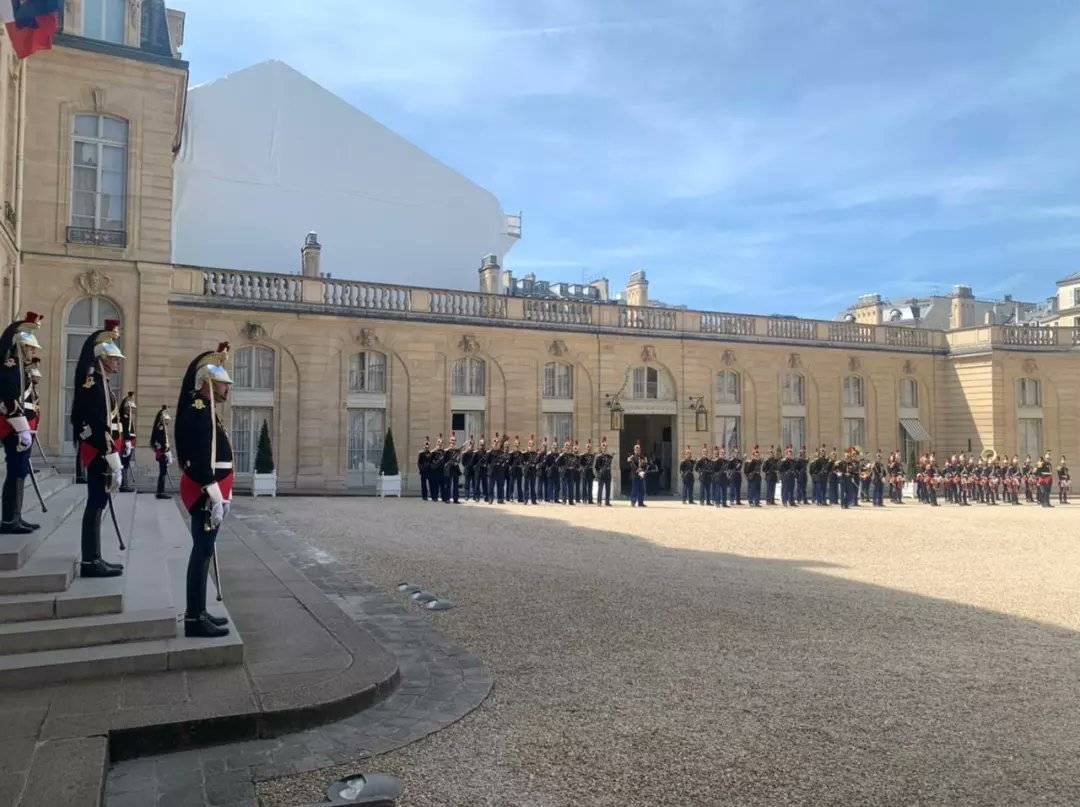 Le patriarche Raï reçu par Macron à l'Elysée - L'Orient-Le Jour