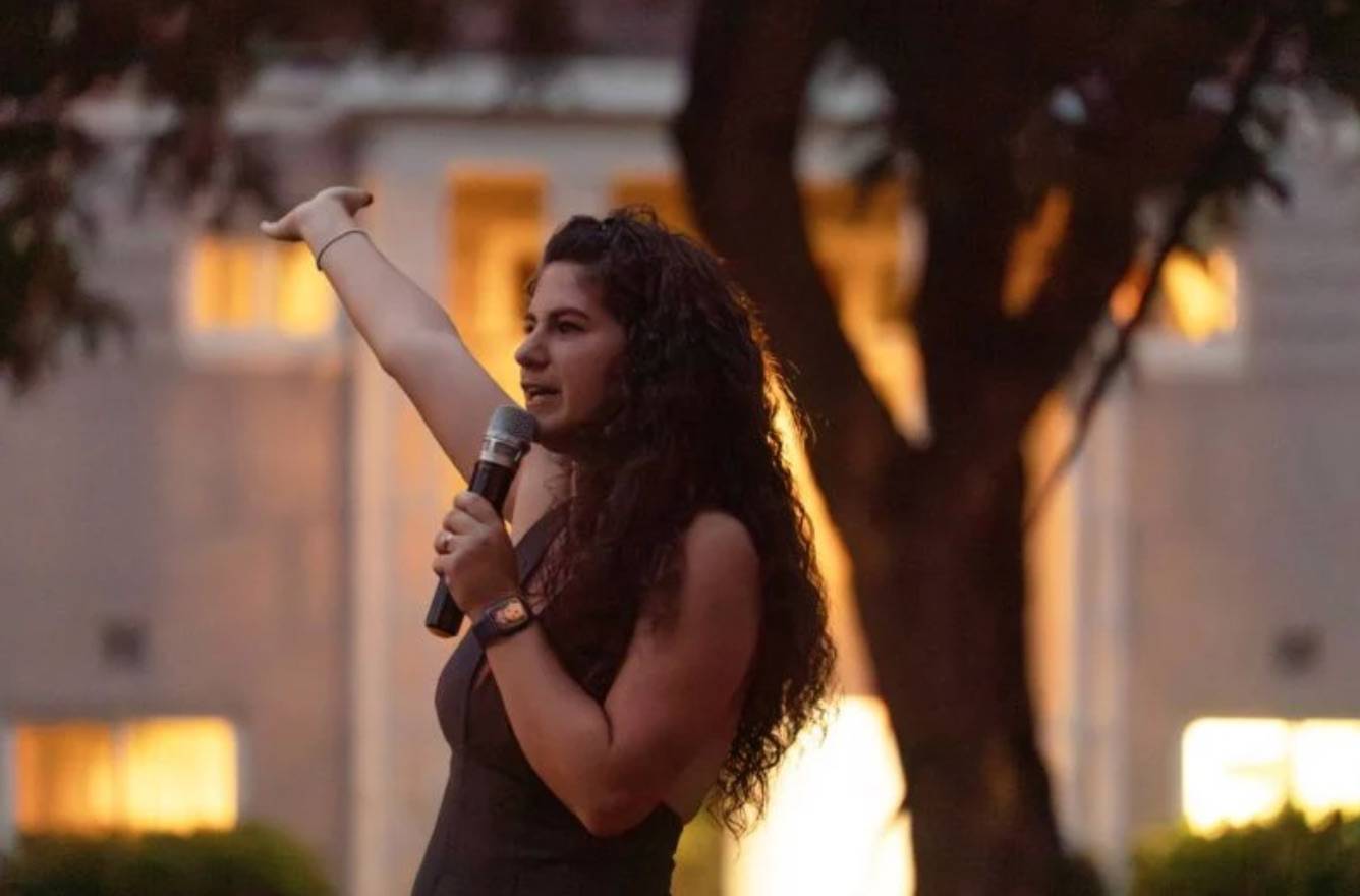 How one Lebanese woman went from wedding planner to stand-up comedian ...