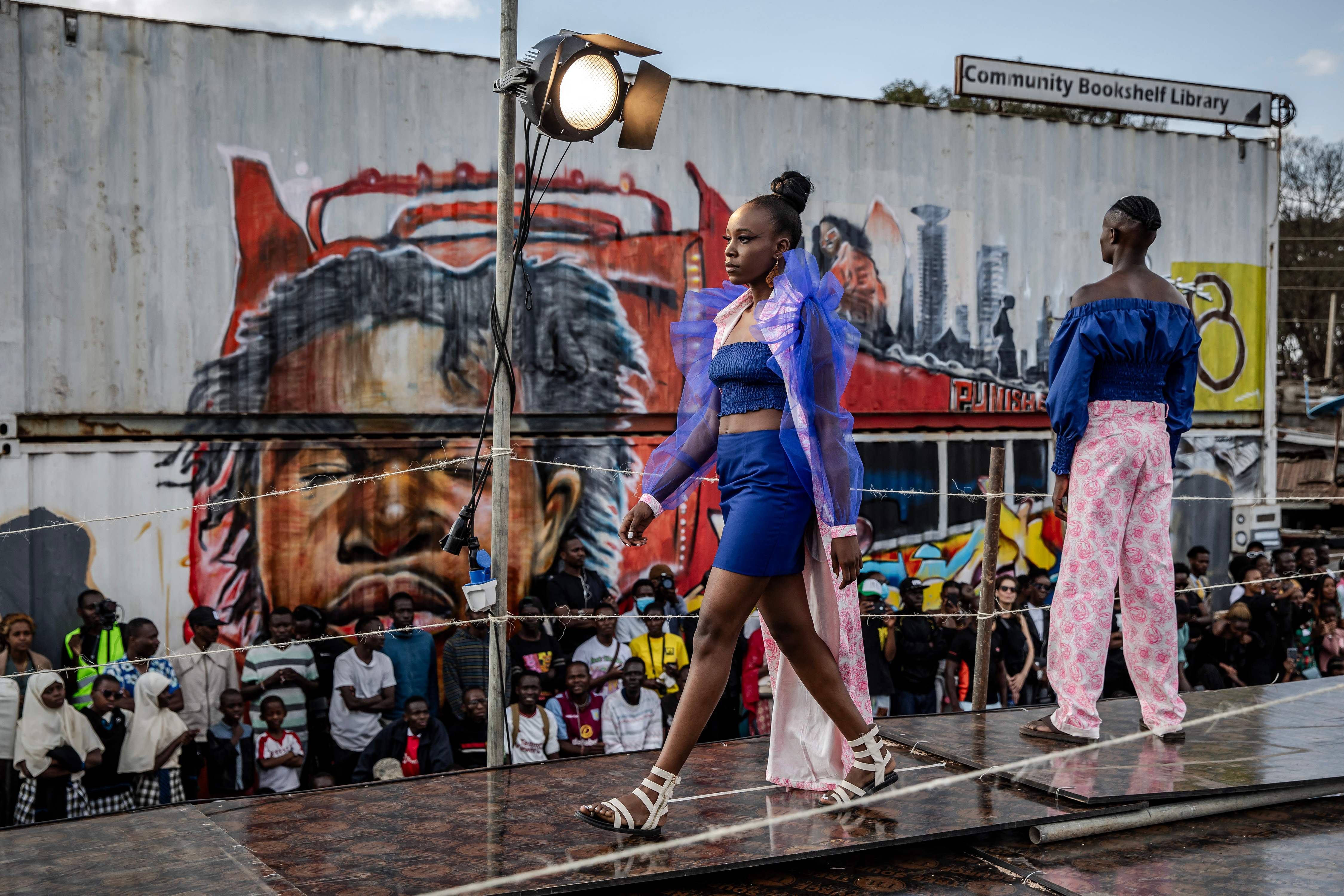 Kenya : de Kibera à « Vogue », Avido met la mode au service du ghetto ...