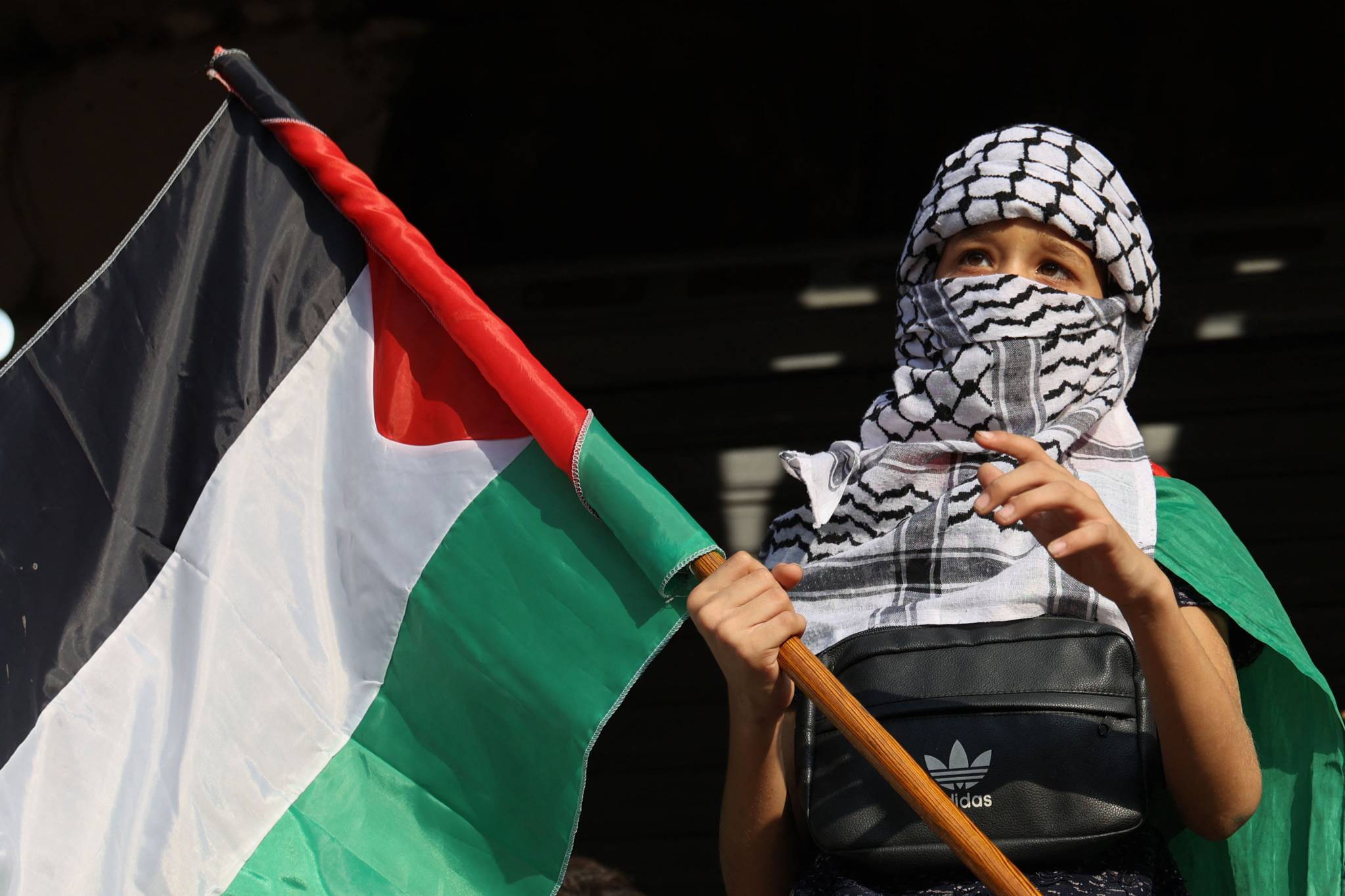 Le keffieh, une histoire triste inscrite sur un carré de coton - L ...