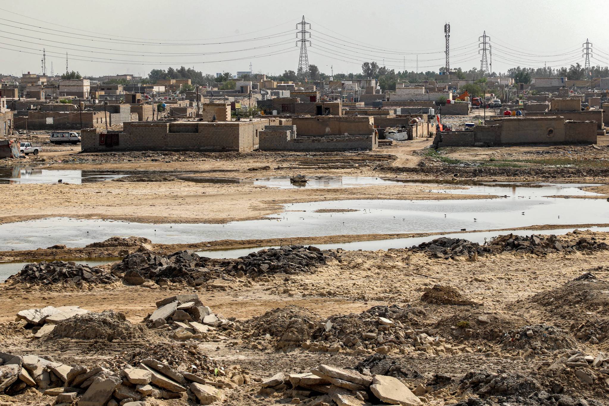Iraqis displaced by climate change fall into poverty - L'Orient Today