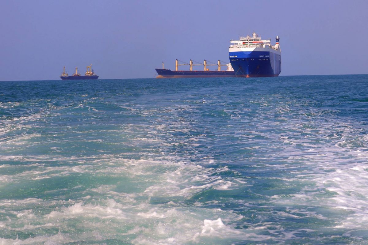 Red Sea traffic down by 22% due to Houthi attacks, EU says - L'Orient Today