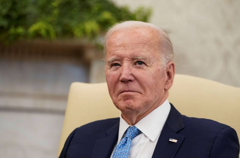 Biden annonce que les Etats-Unis vont participer à des largages d'aide ...