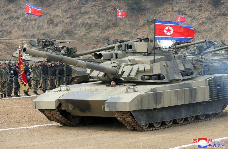 Kim Jong Un dévoile et teste un nouveau char de combat - L'Orient-Le Jour