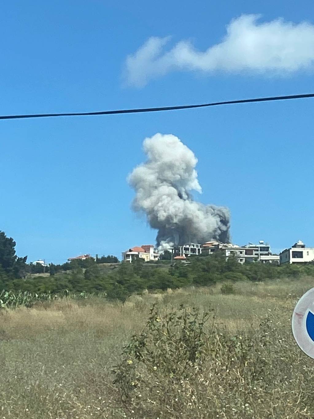 Israeli army targets an ambulance in Naqoura, killing paramedic - L ...