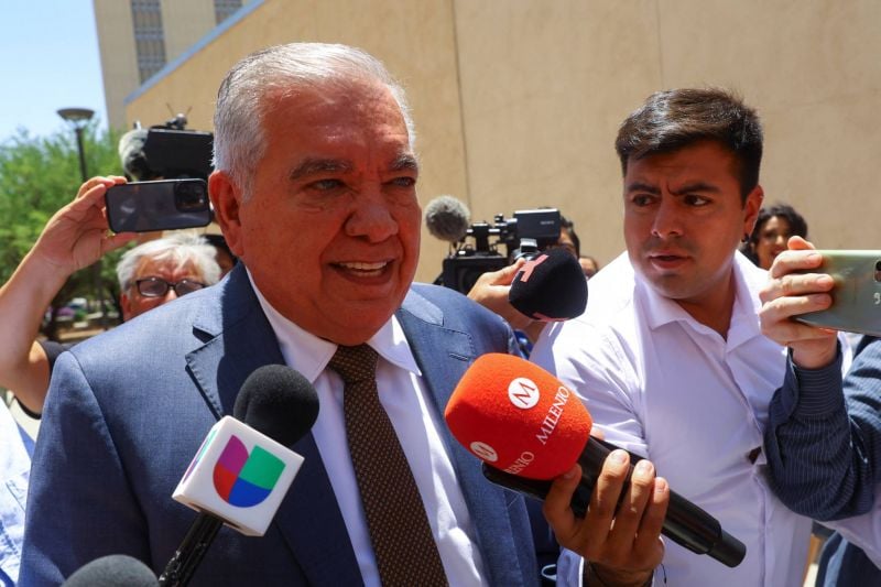 Après une arrestation mystérieuse, le chef du cartel de Sinaloa devant ...