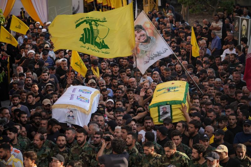 A Aïta el-Jabal, un enfant enterré sur fond de tirs intermittents - L ...