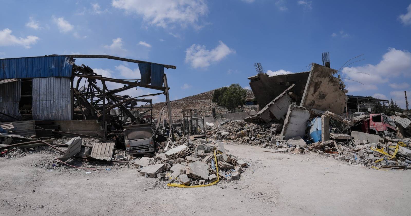 Ten dead in Israeli strike on Kfour; Hezbollah fighter killed in attack ...