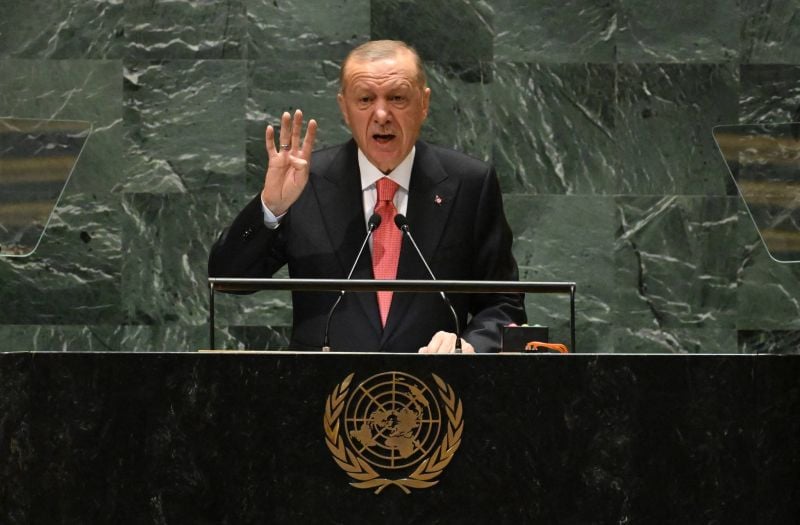 Le président turc Recep Tayyip Erdogan entame en Albanie une tournée ...