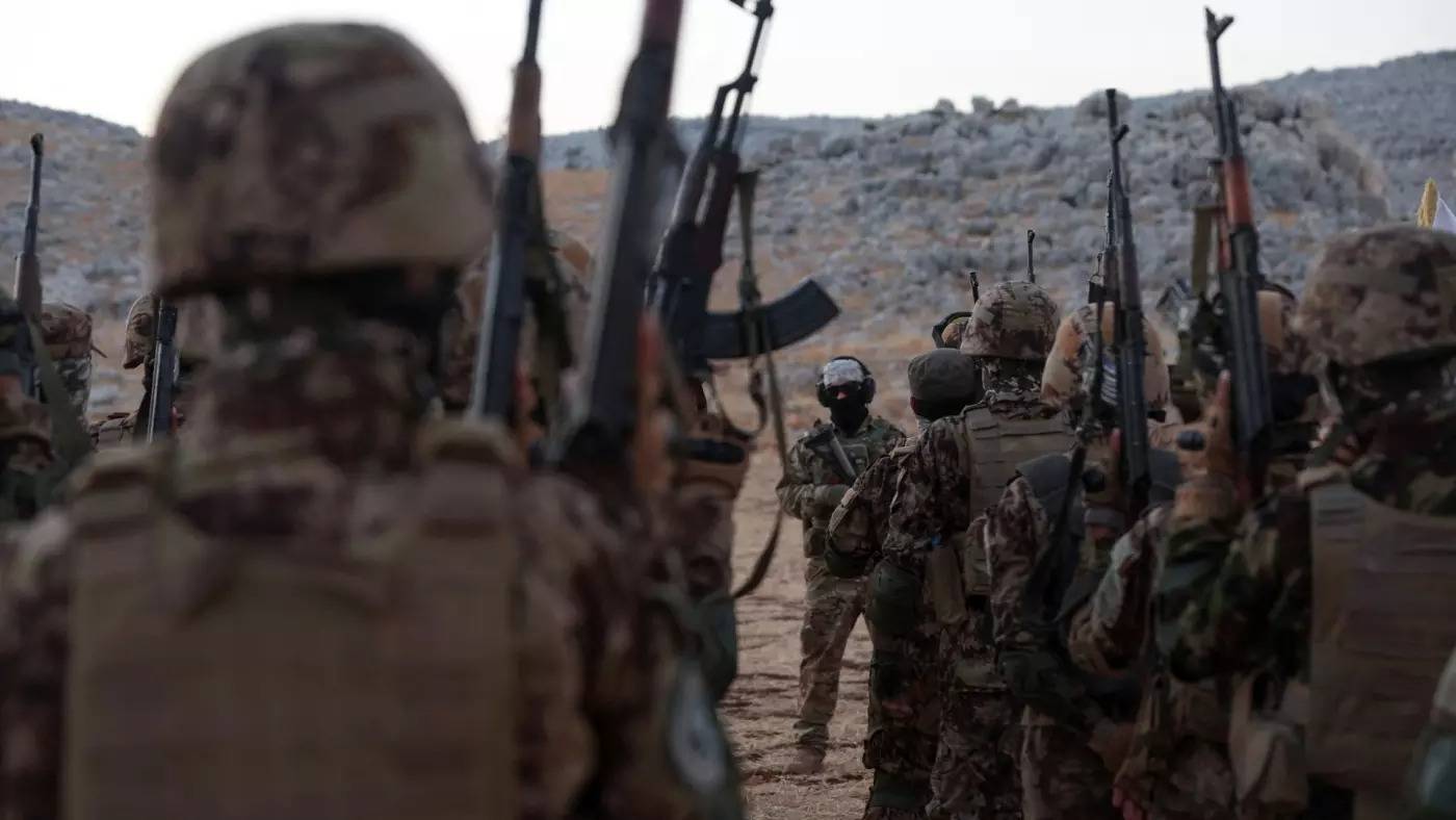 En Syrie, le HTC galvanisé par la faiblesse du régime Assad - L'Orient ...