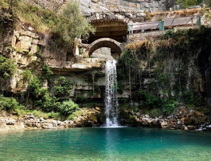 Displaced persons and police clash over illegal construction in Afqa ...