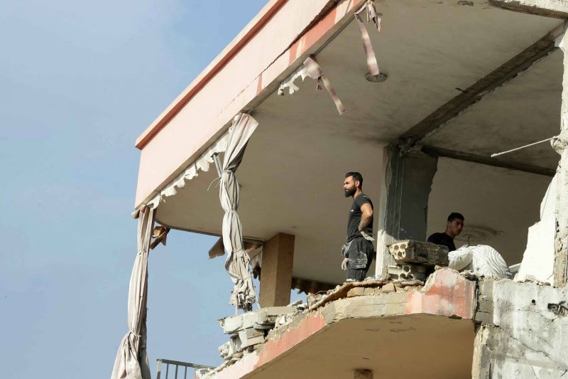 Israeli commandos abduct sea captain in Batroun; hospitals gravely ...