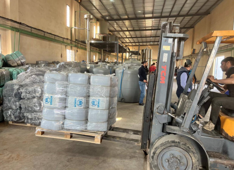 UNHCR delivers blankets, coats, mattresses to thousands of displaced ...