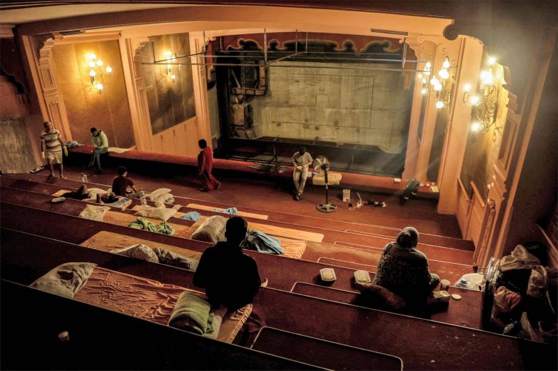 Loin de chez eux, « les déplacés sont comme morts » : la guerre ...