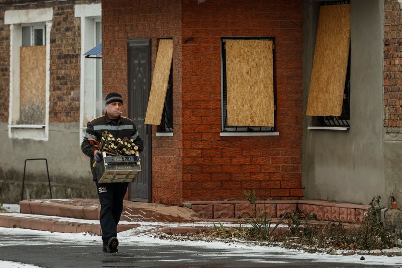 La Russie dit avoir conquis la ville de Kourakhové dans l'est de l ...