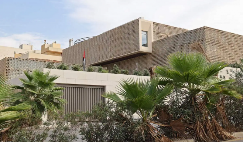 L'ambassade émiratie en passe de rouvrir ses portes à Beyrouth - L ...
