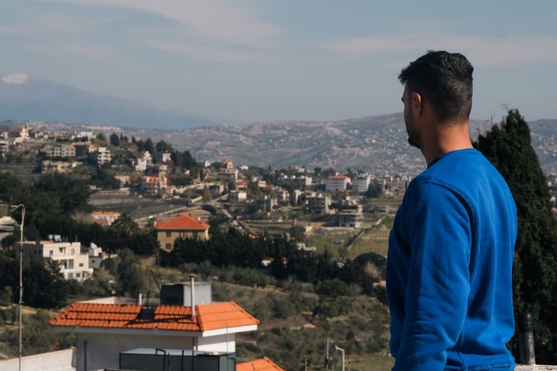 À Tebnine, l’attente impuissante d’une famille de déplacés face aux ...