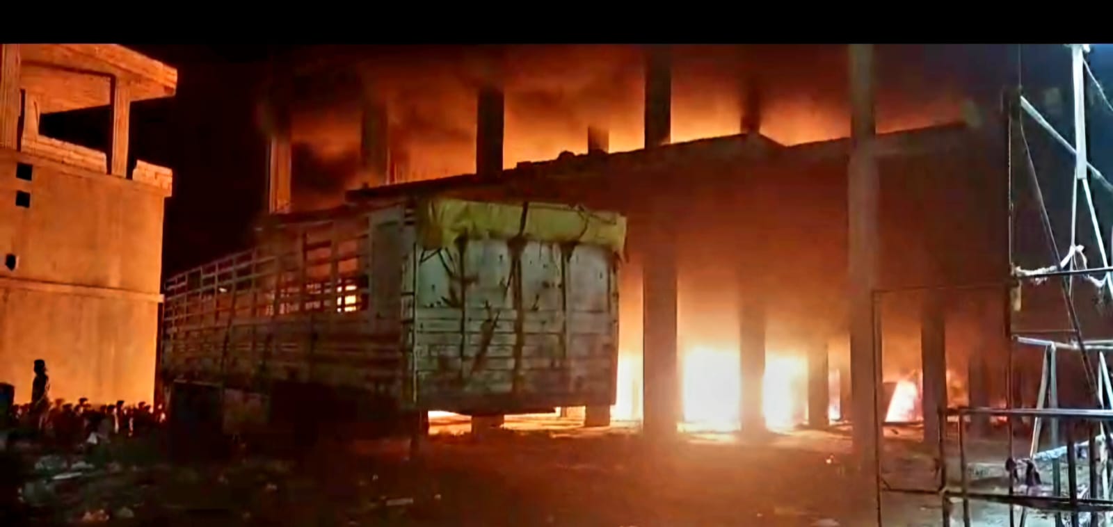 Fire breaks out in fuel tank in Akkar, spreads to nearby building - L ...