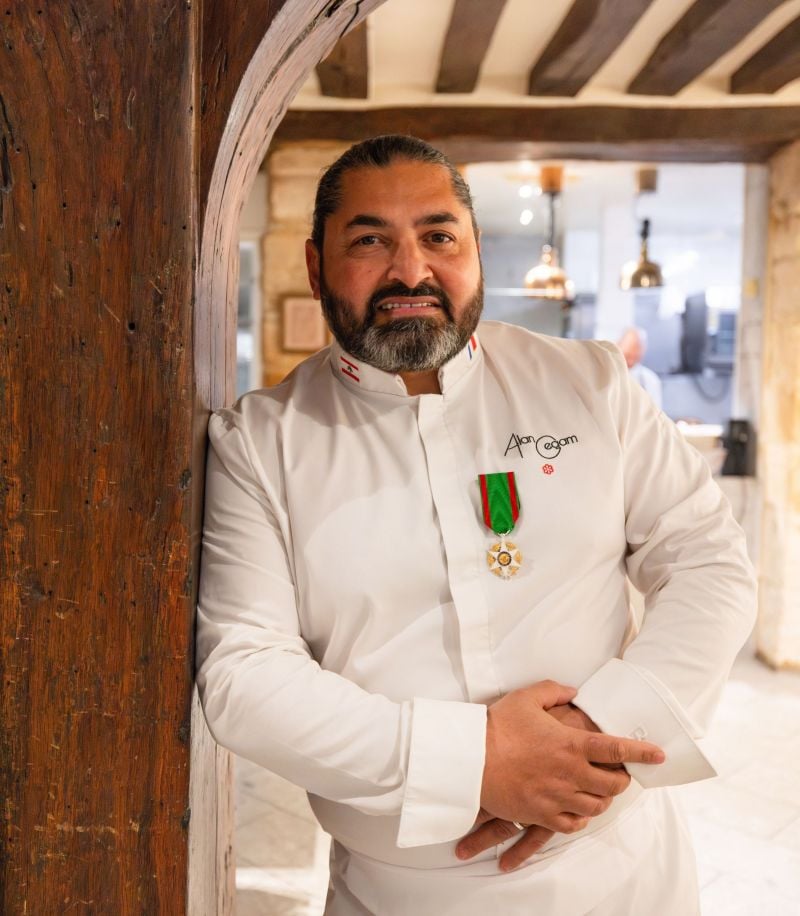 Le chef franco-libanais Alan Geaam, chevalier de l’ordre du Mérite ...