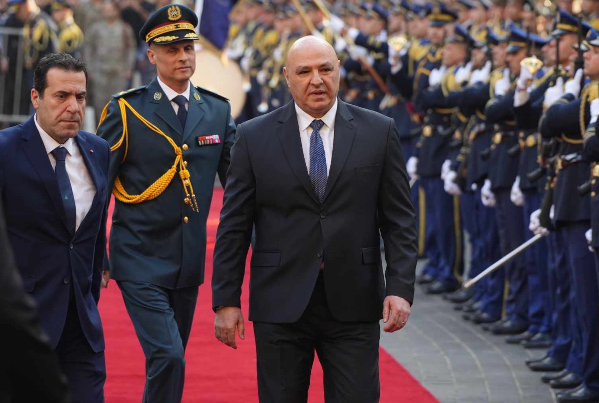 « Un président rassembleur » : quel bilan pour les premiers 100 jours ...