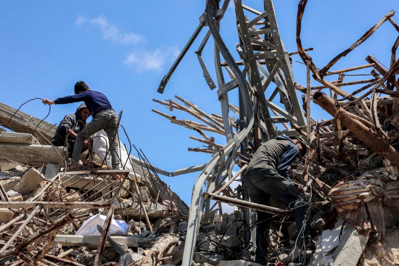 « Gaza est devenue une fosse commune pour les Palestiniens et ceux qui ...