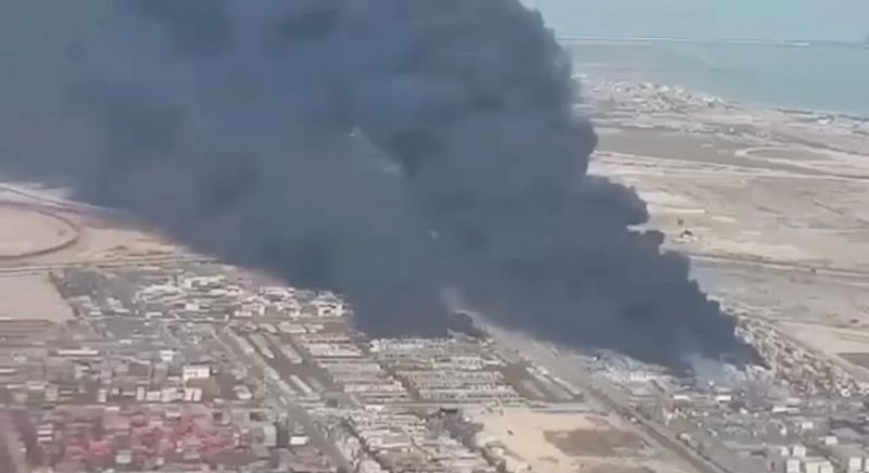 L'explosion dévastatrice dans le port commercial de Shahid Rajaï a fait ...