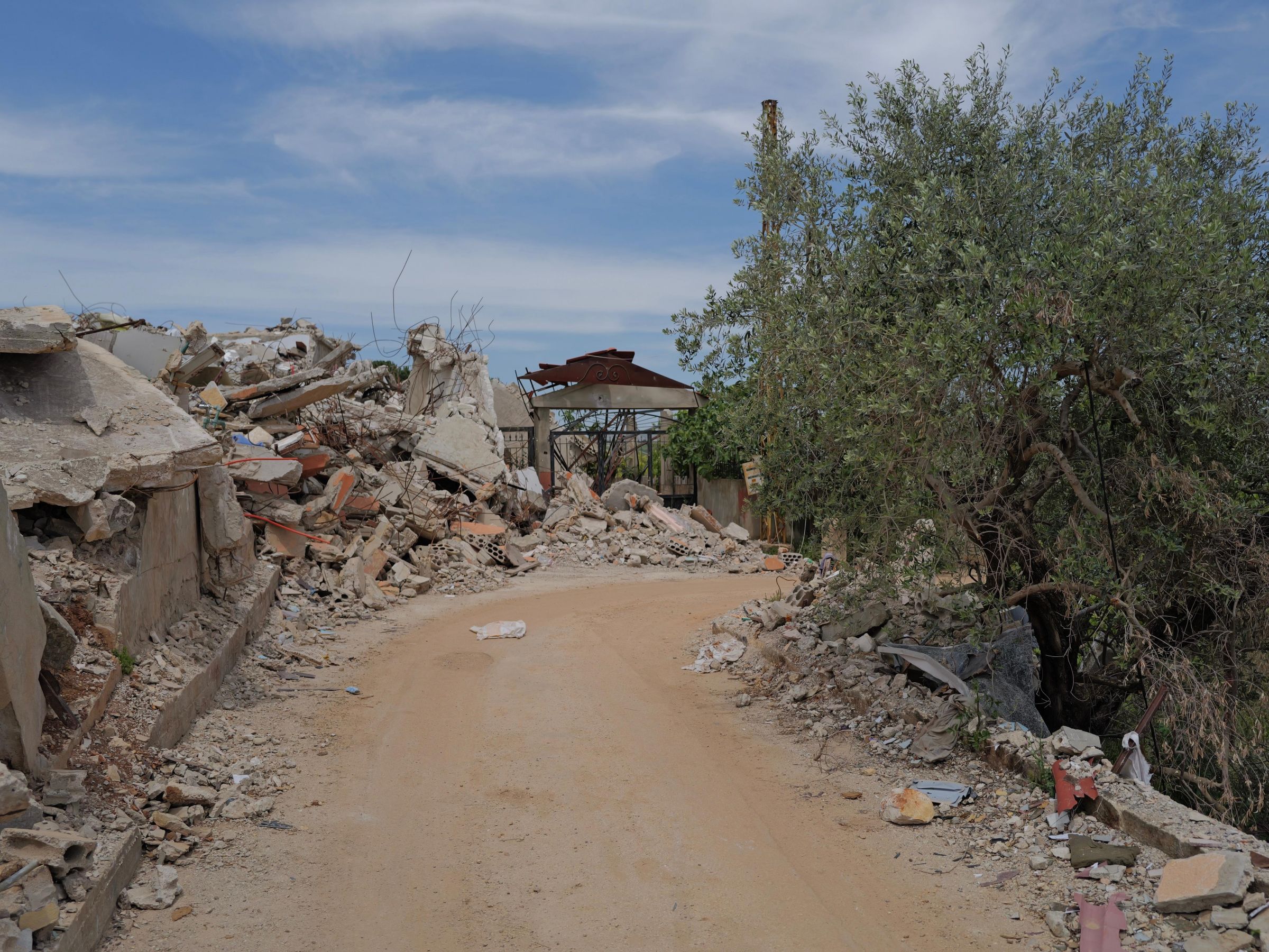 Agriculture Minister says farmers can enter lands near Blue Line - L ...