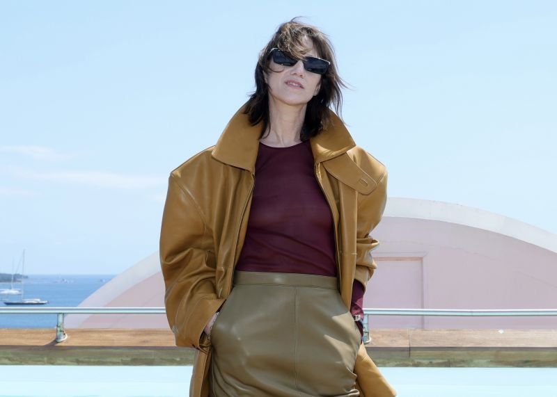 Charlotte Gainsbourg : Les regrets, la provoc' et le deuil impossible ...