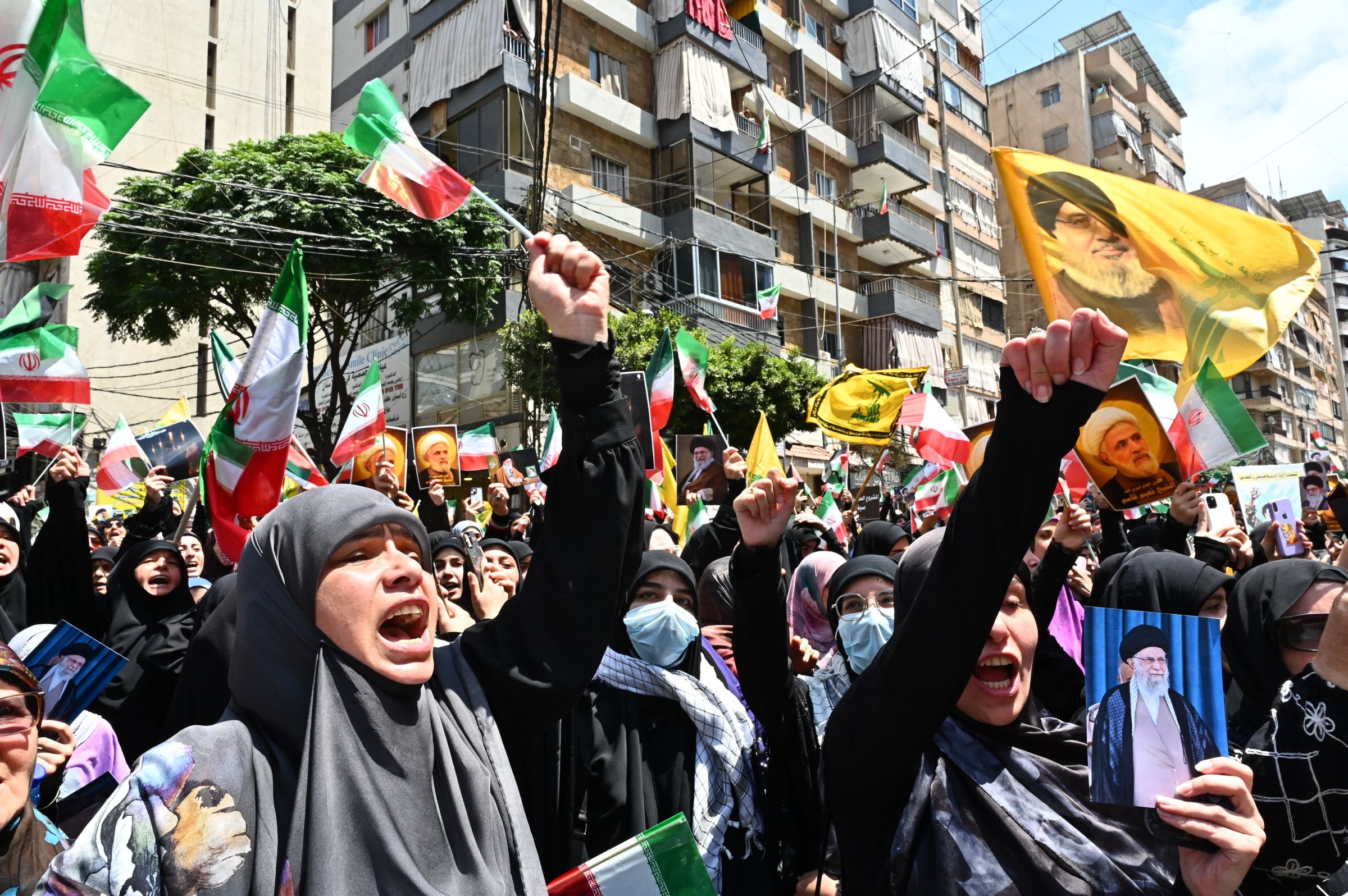 Solidarity demonstrations with Iran in southern suburbs of Beirut and ...