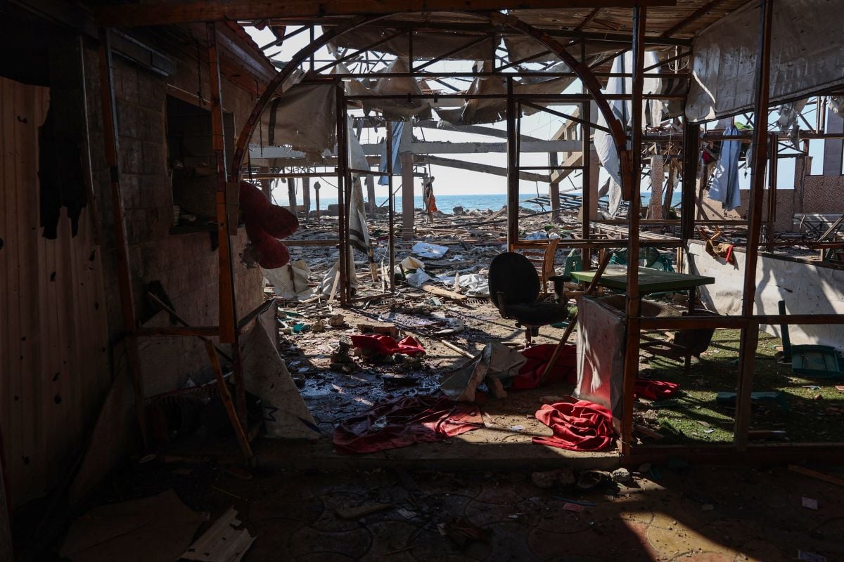 Al-Baqa Cafe in Gaza targeted by 500-pound bomb - L'Orient Today