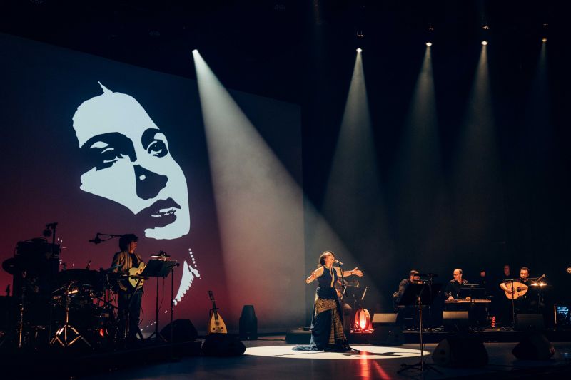 Zeid Hamdan, the pope of the underground in the Avignon spotlight - L ...