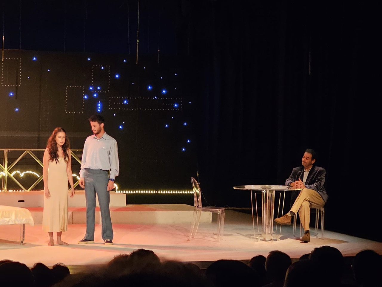 Le Monnot fait peau neuve : prix honorifiques, festival de comédie et ...