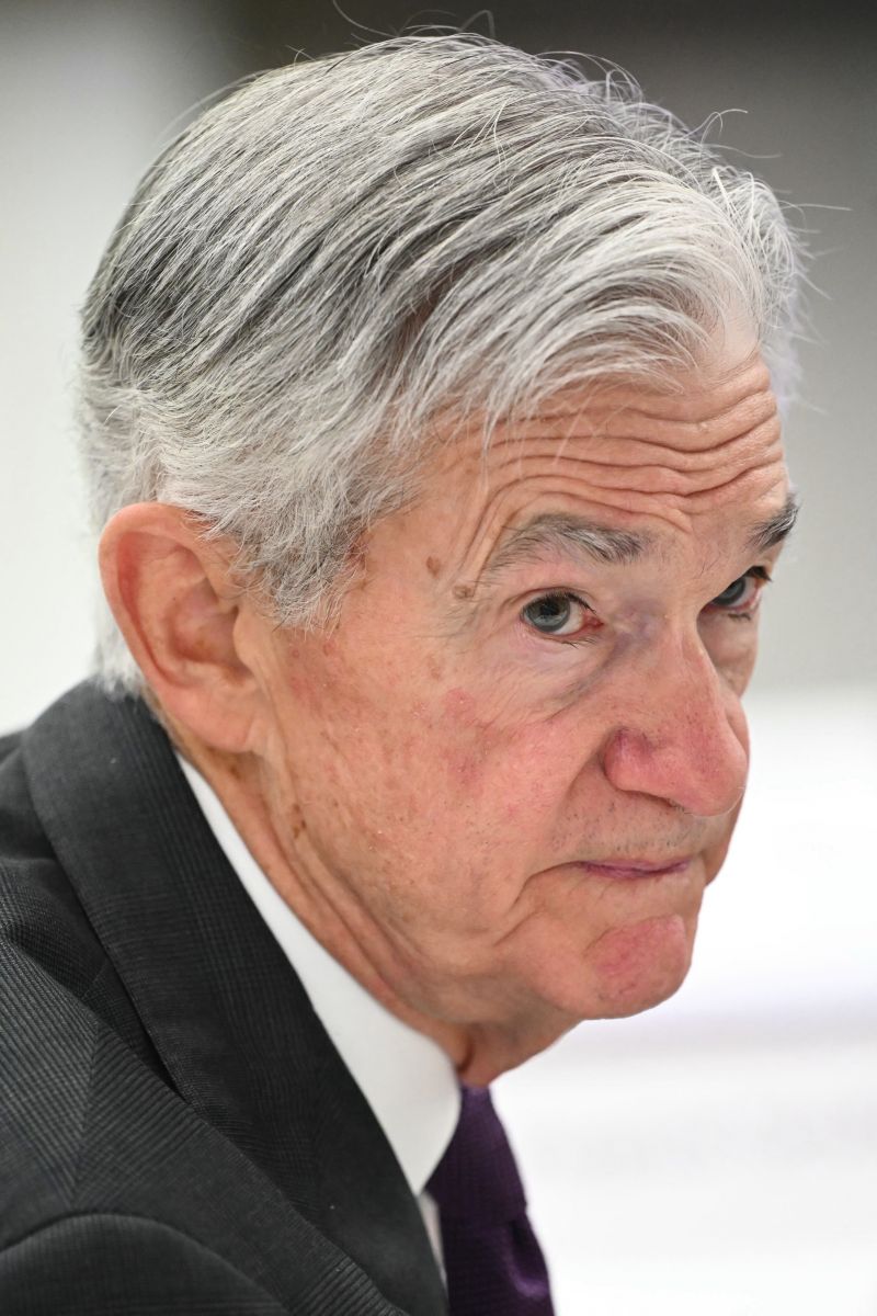 Bessent : pas de raison pour le patron de la Fed de démissionner - L ...