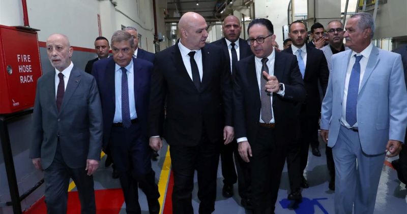 Opération militaire anti-contrebande dans un camp de réfugiés près de ...