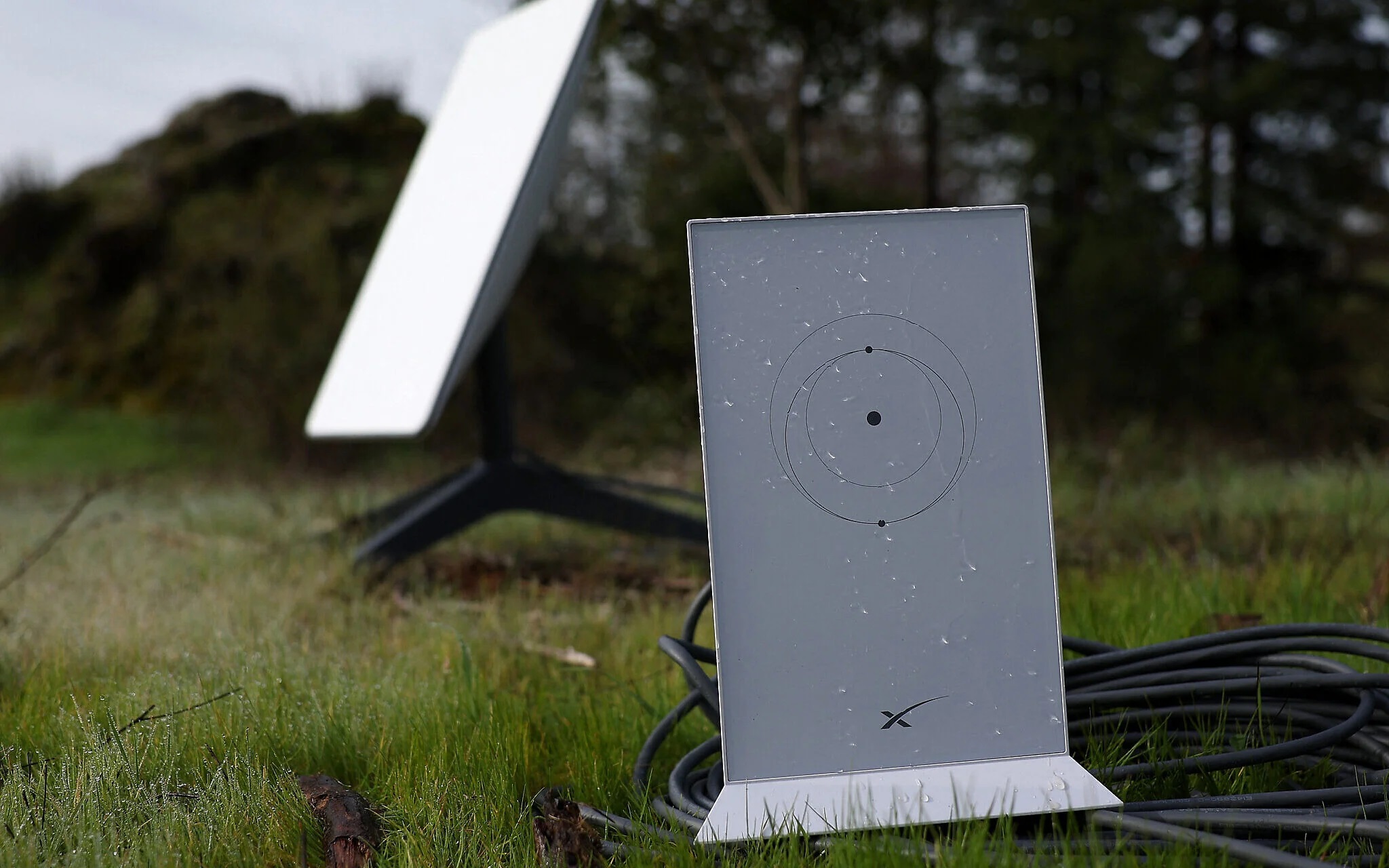 Cabinet signs decree granting Starlink two-year license - L'Orient Today