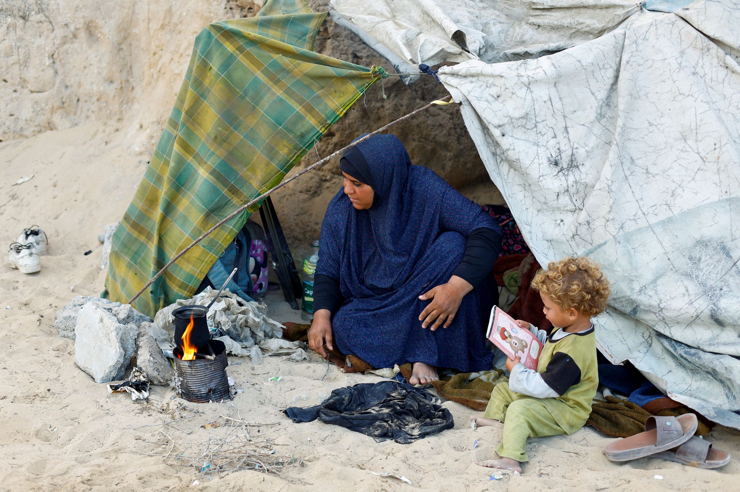 Israeli cabinet ratifies cease-fire and hostage deal with Hamas - L ...