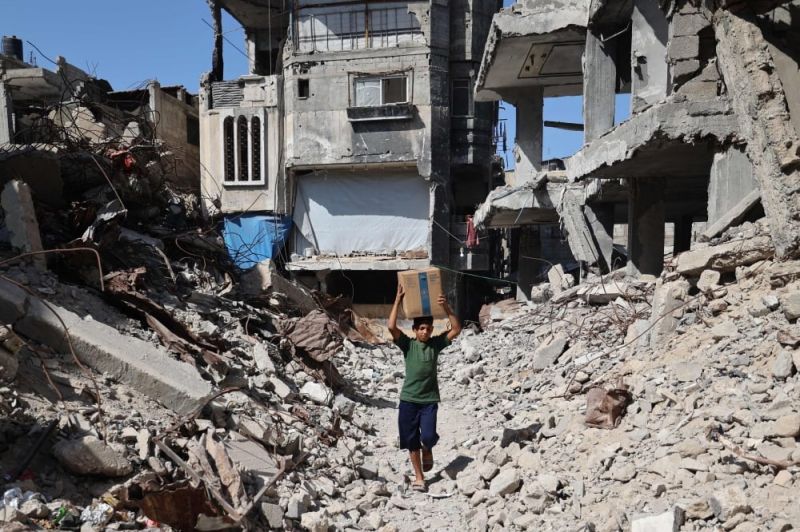 Israeli strikes hit Gaza as disarmament dispute and aid restrictions ...