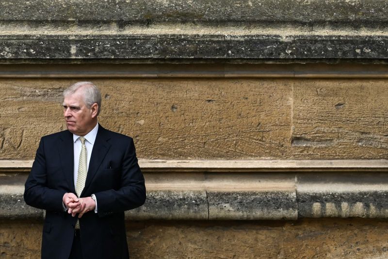 Le renoncement du prince Andrew à son titre royal « donne raison » à ...