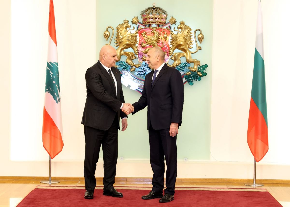 Aoun stresses army's 'essential mission' in arms monopoly, presses ...