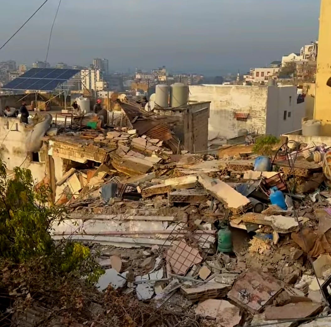Two adjacent buildings collapse in Tripoli, while third on verge of ...
